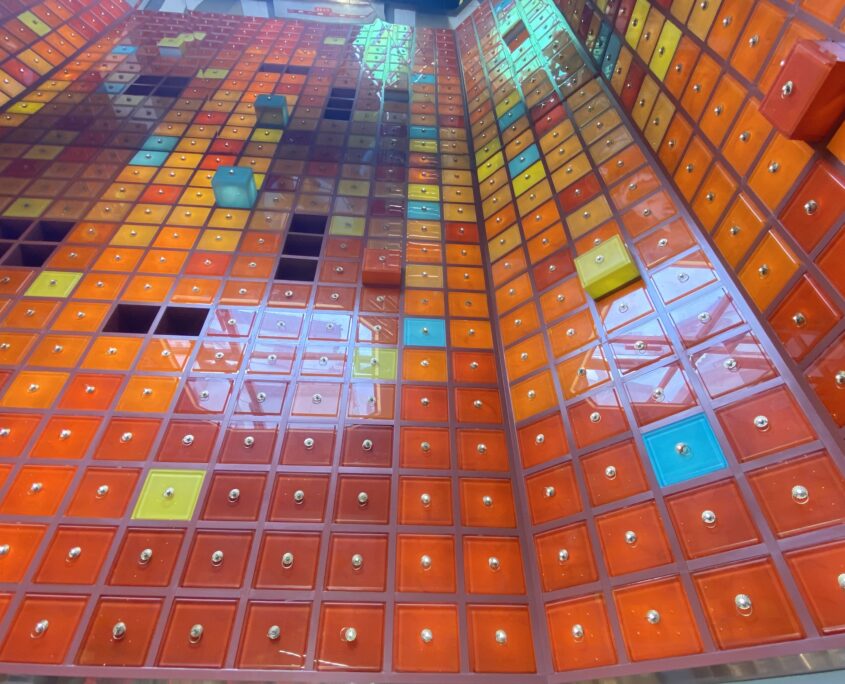 Decorative Glass: The Dazzling Beauty of Art - HongJia Glass
