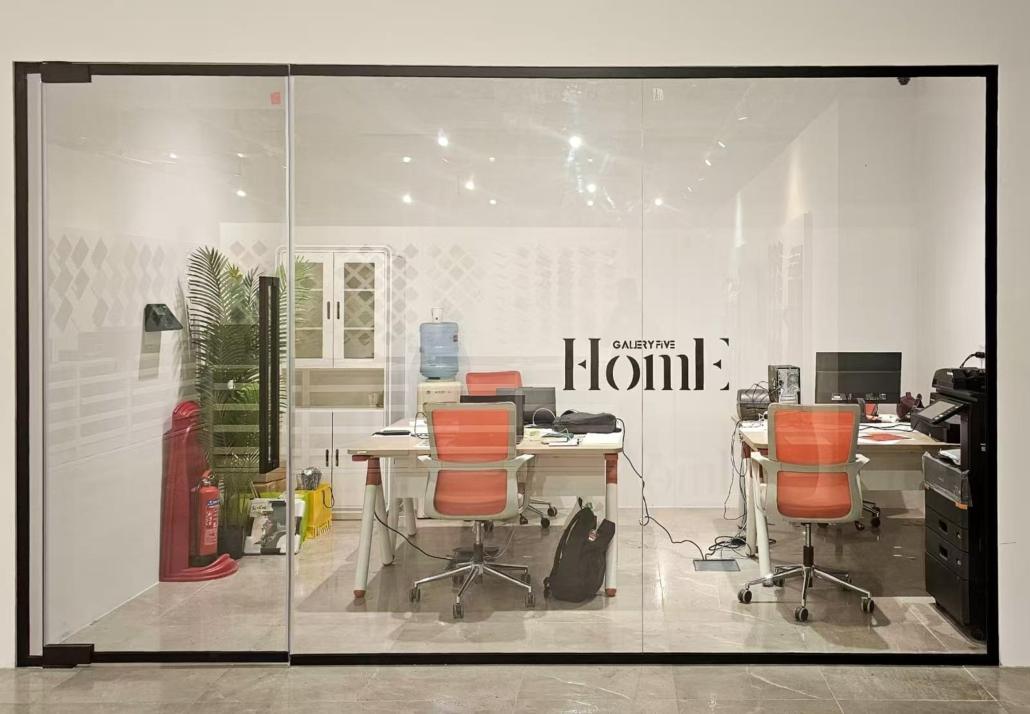 Electric-controlled glass partitions help create modern office space ...